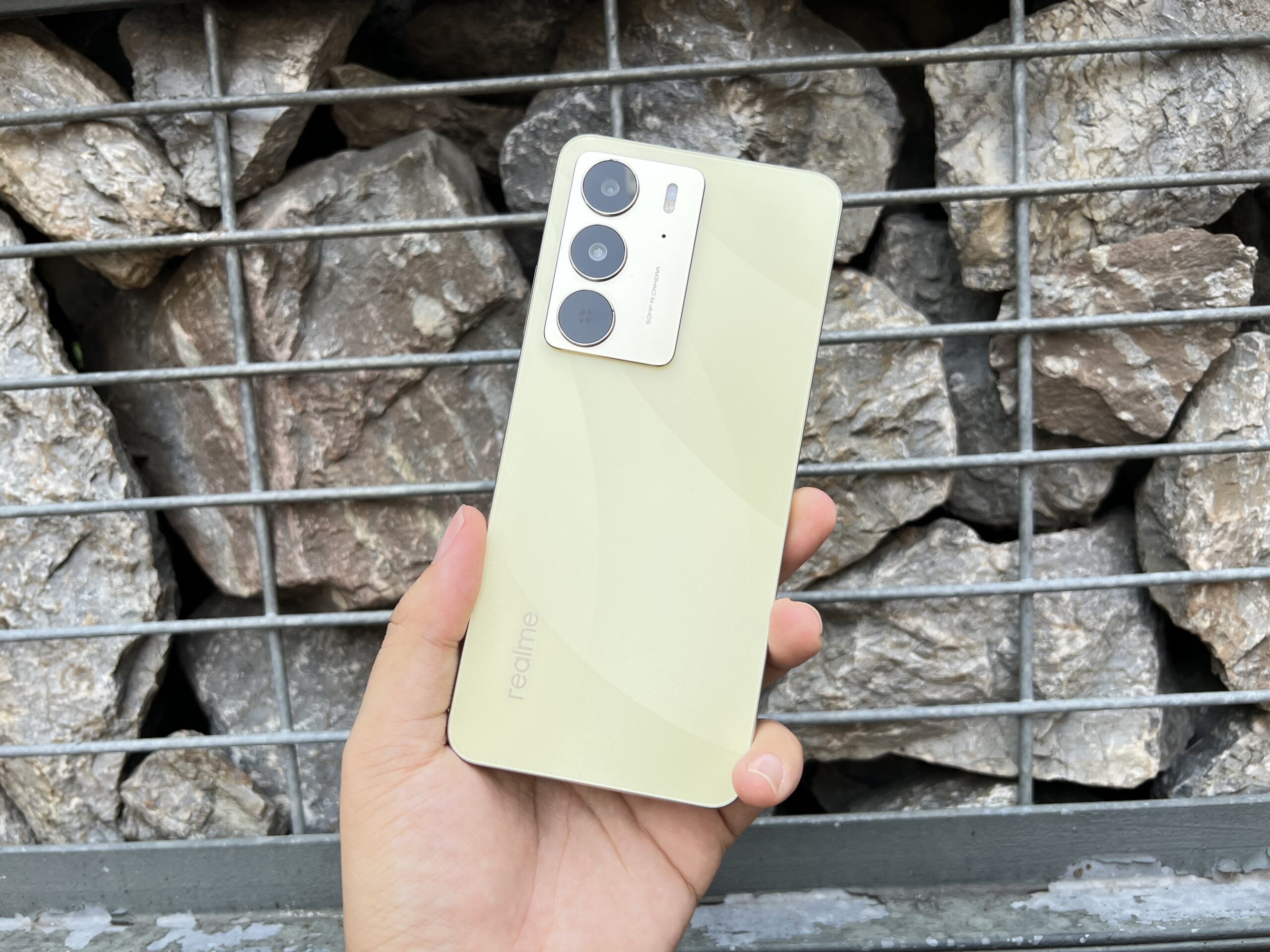 realme C75体验：耐用音量大电池耐，有点时髦的入门机 - Zing Gadget